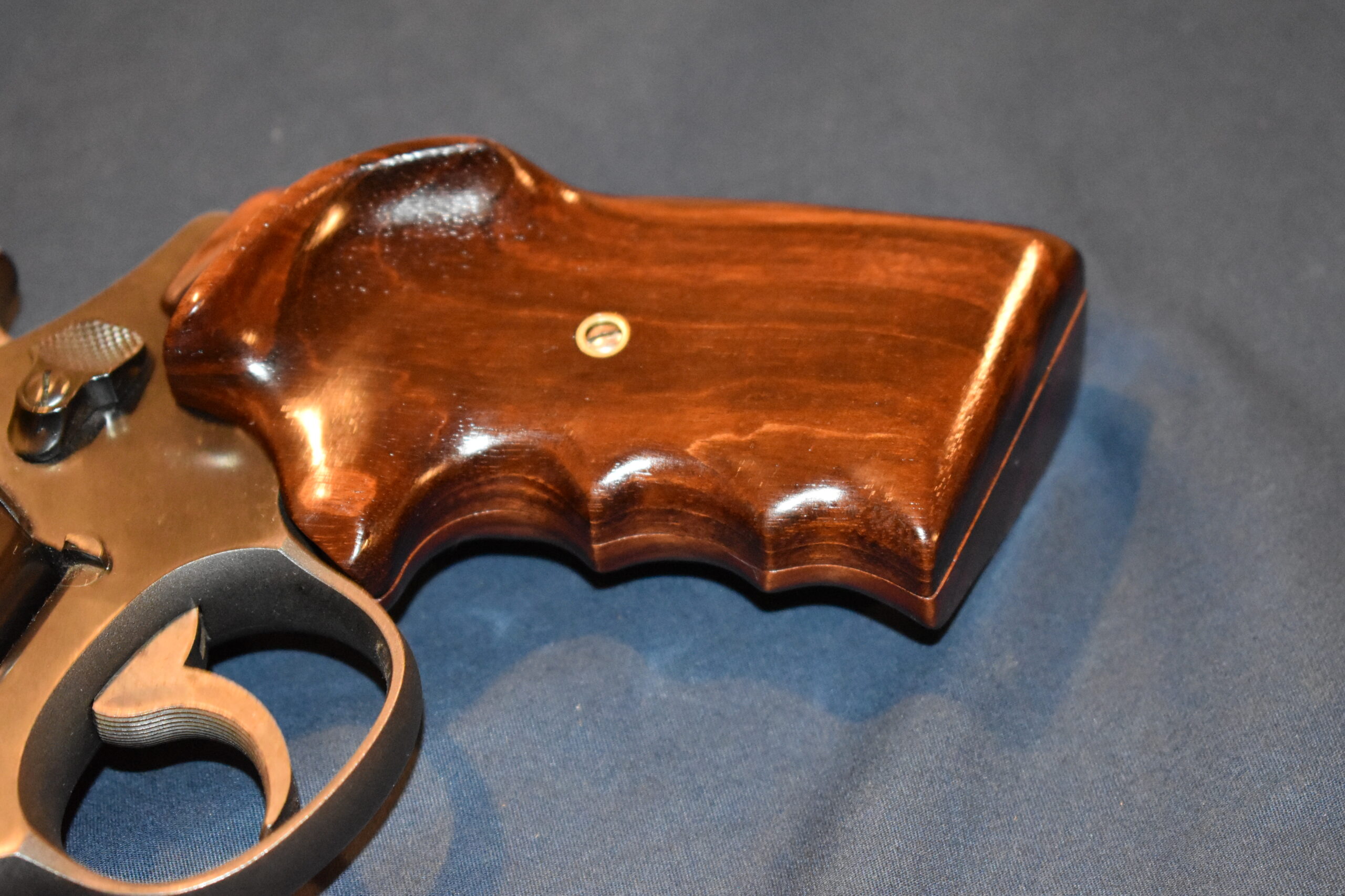 SMITH & WESSON N FRAME FUZZY FARRANT CUSTOM GRIPS SWNFF5 | Rogers Guns ...